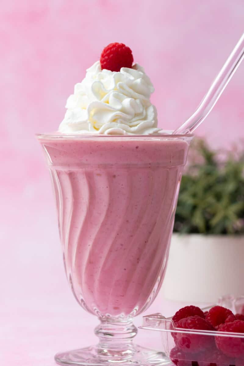 Raspberry Milkshake - No Heat Needed