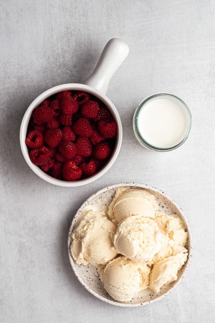 Raspberry Milkshake - No Heat Needed