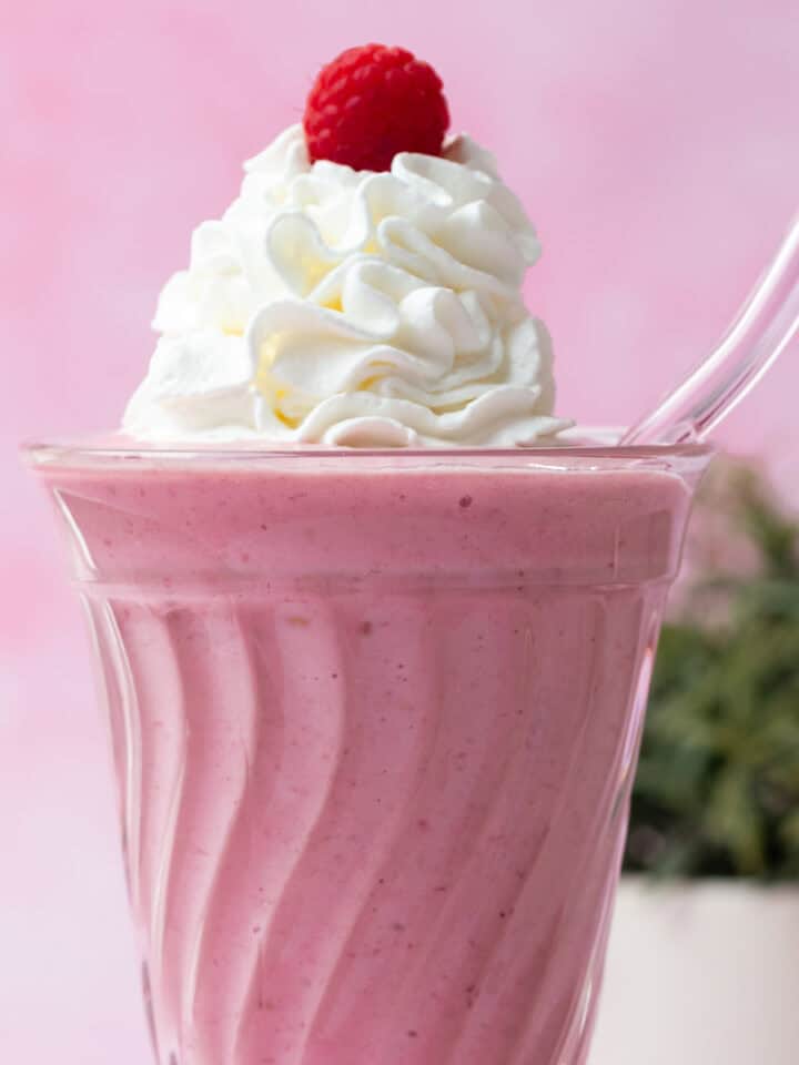 Raspberry Milkshake - No Heat Needed