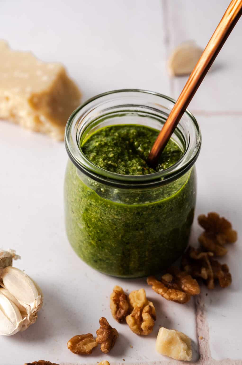 Spinach and Walnut Pesto - No Heat Needed